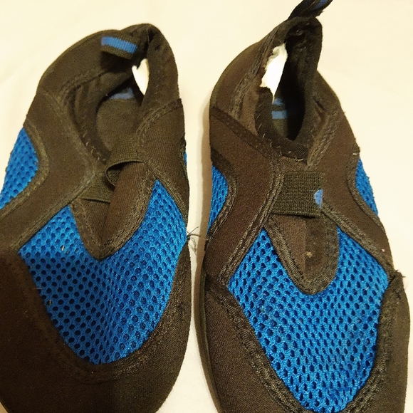 Athletic Works | Swim | Boys Swim Shoes Size 3 | Poshmark